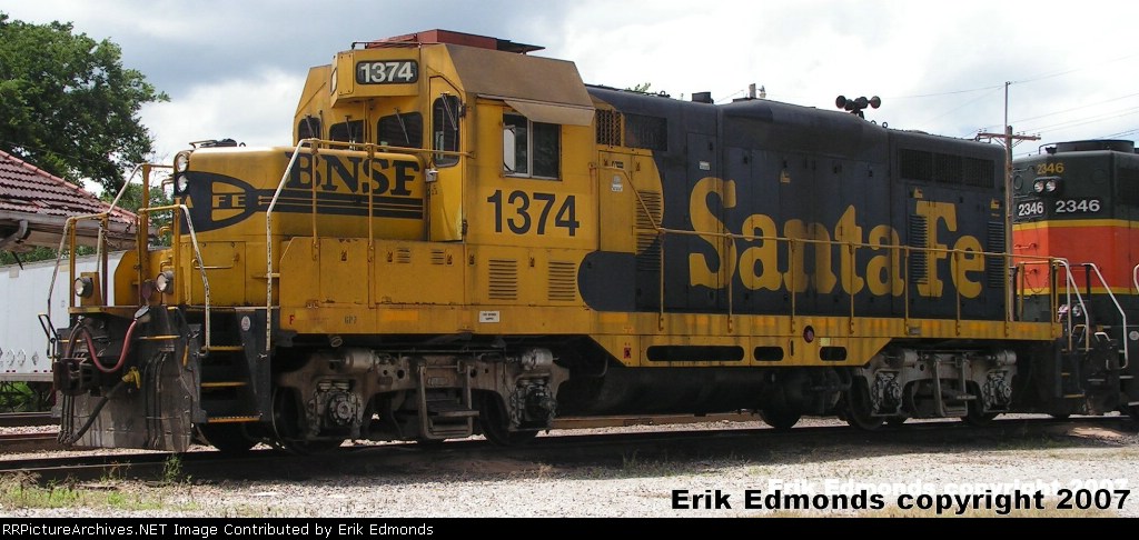 BNSF 1374